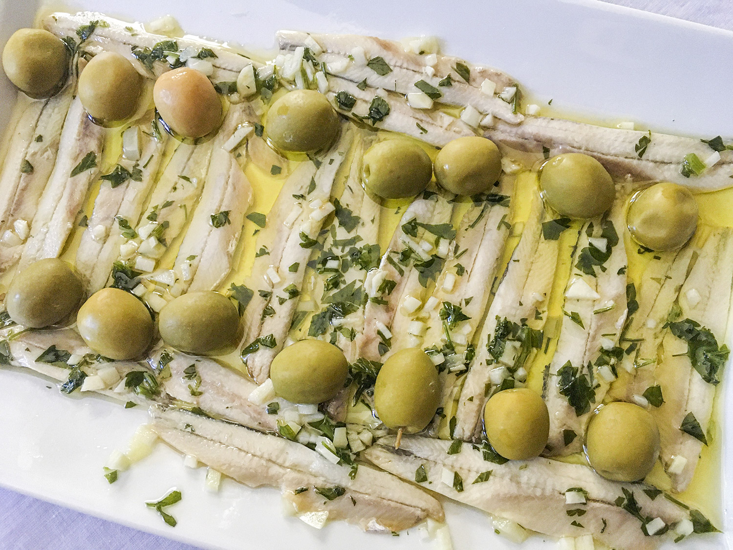 Boquerones en vinagre, nuestra receta - La Mesa Habla